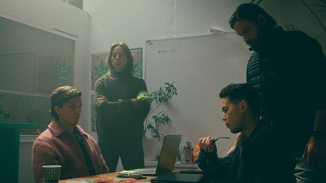 Tunna blå linjen (2021) | ČSFD.cz