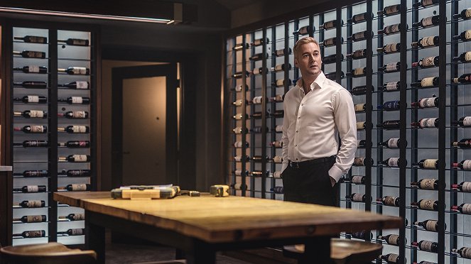 Cross - Season 1 (S01) (2024) | ČSFD.cz