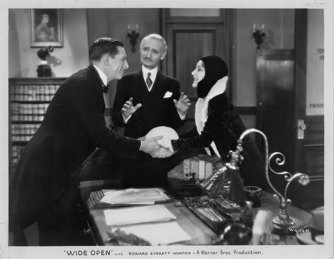 Wide Open (1930) | ČSFD.cz