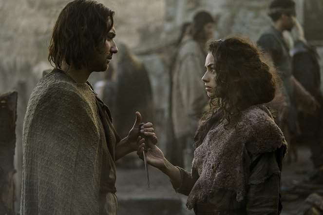 Pán prstenů: Prsteny moci - Stín a plamen (S02E08) (2024) | Tvůrci ...