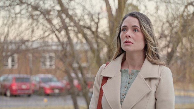 Heartstrings Attached (2024) | ČSFD.cz