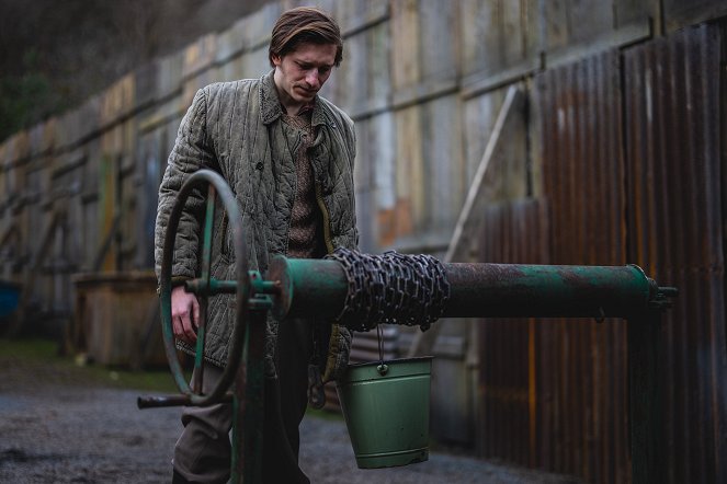 Studna (2025) | Galerie - Ze seriálu | ČSFD.cz