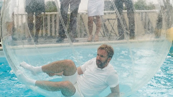 Helt perfekt - Omgangssyken (S04E02) (2014) | Tvůrci | ČSFD.cz