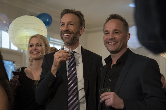 Helt perfekt - Ine 40 år (S07E01) (2017) | ČSFD.cz