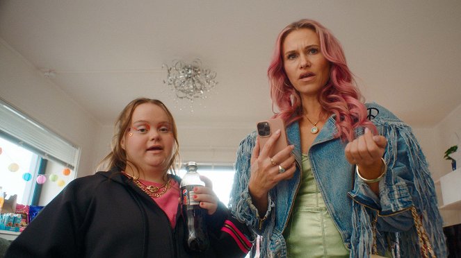 Cammo (2023) | ČSFD.cz