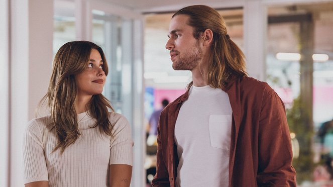 Naše vina (2025) | Galerie - Z filmu | ČSFD.cz