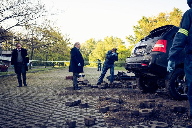 Neuer (2025) | Galerie - Ze seriálu | ČSFD.cz