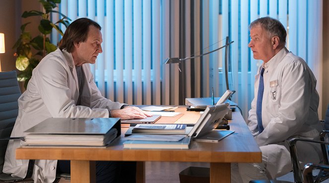 In aller Freundschaft - Nichts dazwischen (S28E24) (2025) | Galerie - Z ...