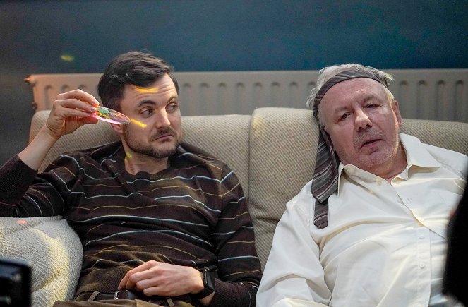 Almania - Highbrandt (S03E02) (2025) | Galéria - Z epizódy | ČSFD.sk