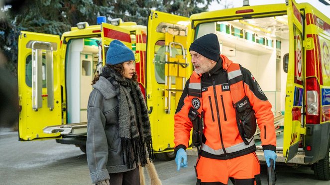 Na sygnale - Atak zombie (S13E112) (2026) | Galerie - Z epizody | ČSFD.cz
