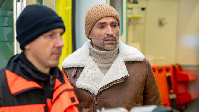 Na sygnale - Atak zombie (S13E112) (2026) | Galerie - Z epizody | ČSFD.cz