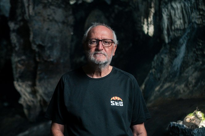 Hunt for the Oldest DNA (2024) | ČSFD.sk