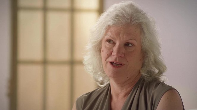 A Bullet Pulling Thread (2023) | ČSFD.cz