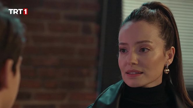 Kod Adı Kırlangıç - Episode 9 (S01E09) (2024) | ČSFD.cz