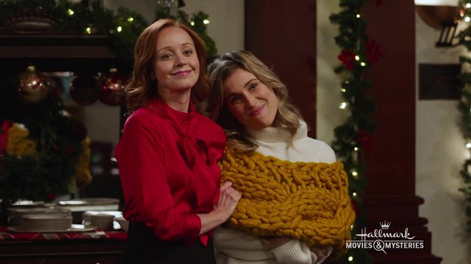 Swept Up By Christmas (2020) | ČSFD.cz