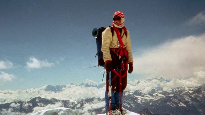 Za oponou velehor (2025) | ČSFD.cz