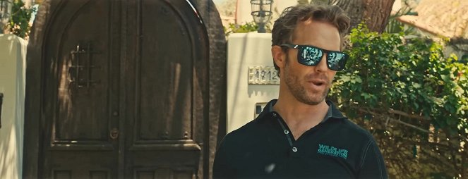 Trapped Inn (2024) | Videa - Trailer | ČSFD.cz