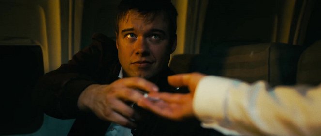 Flight 704 (2025) | ČSFD.cz