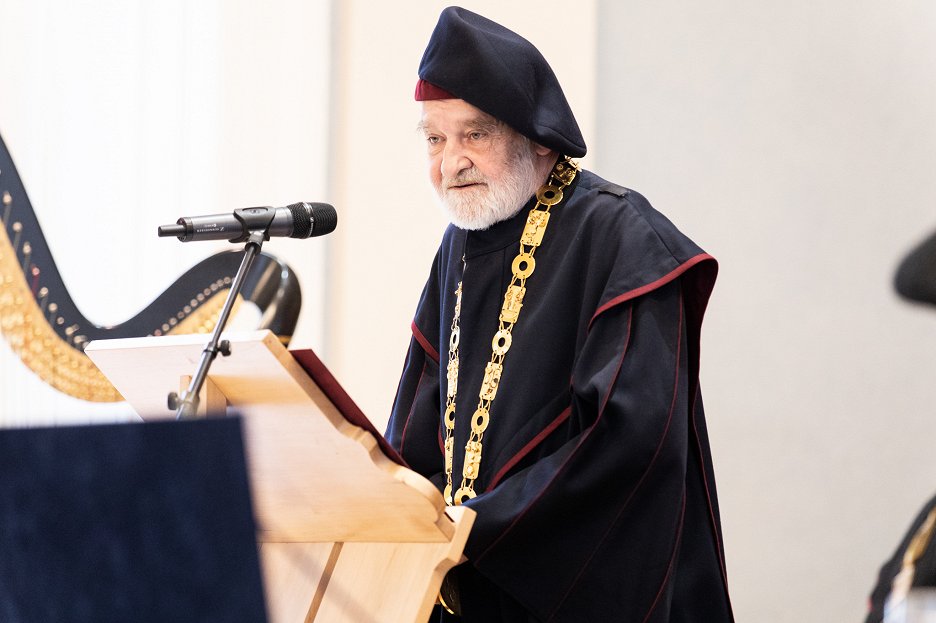 Béla Tarr | ČSFD.cz