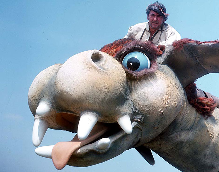 Za humnami je drak (1982) | ČSFD.sk