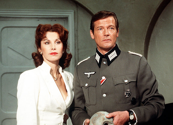 Roger Moore | ČSFD.cz