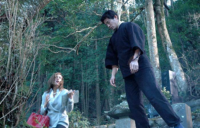 Trapped Ashes (2006) | ČSFD.cz