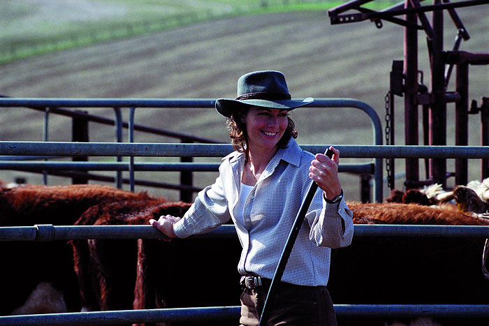 McLeod's Daughters - Who's the Boss? (S01E04) (2001) | Creators | ČSFD.cz