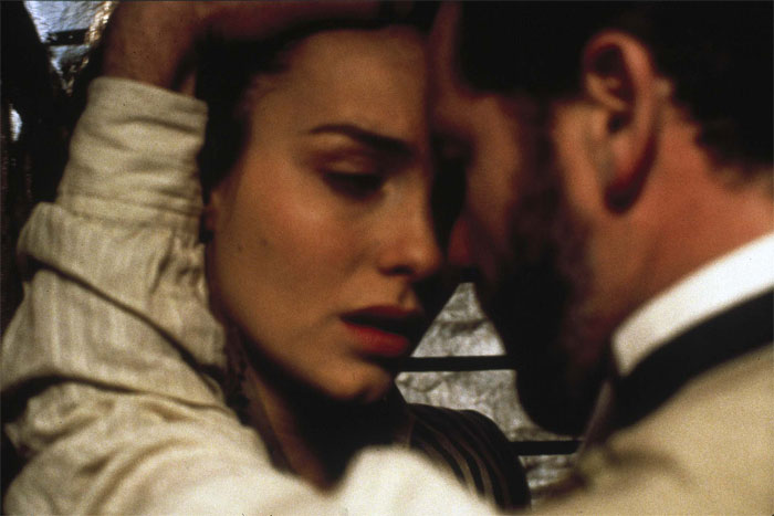 Julie (1999) | ČSFD.sk