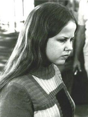 Sarah T.: Portrait of a Teenage Alcoholic (1975) | ČSFD.cz