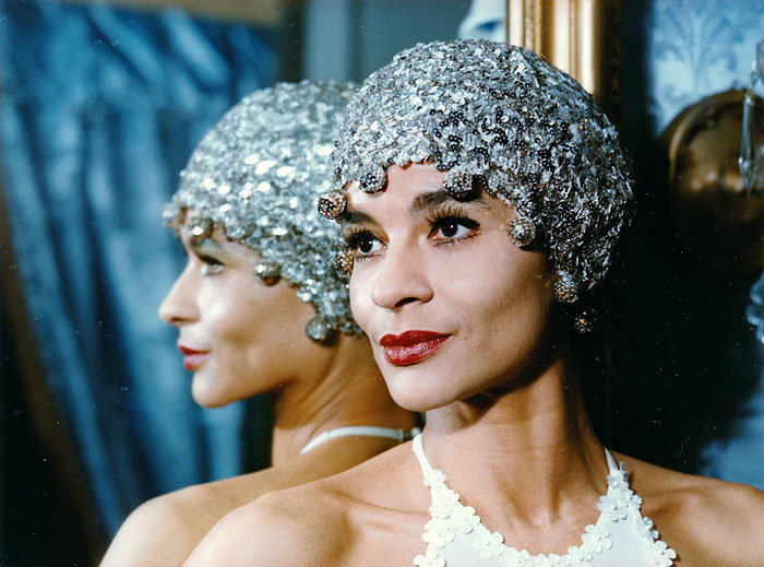 Suzan Baker | ČSFD.cz