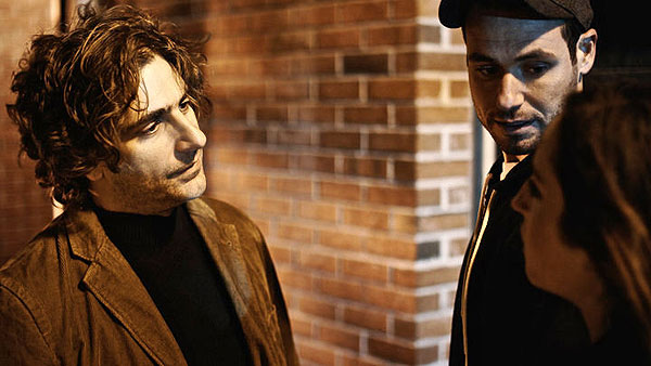 Stuck Between Stations (2011) | ČSFD.cz