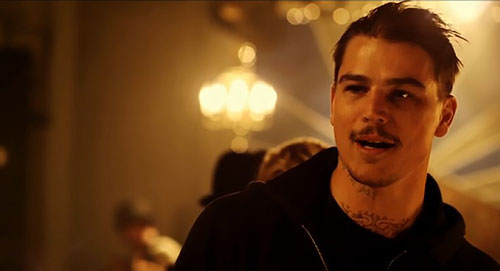 Stuck Between Stations (2011) | ČSFD.cz