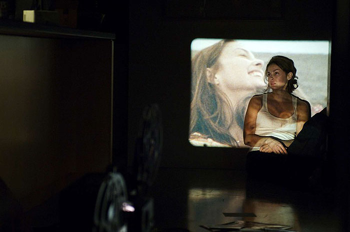 Helen (2009) | ČSFD.cz