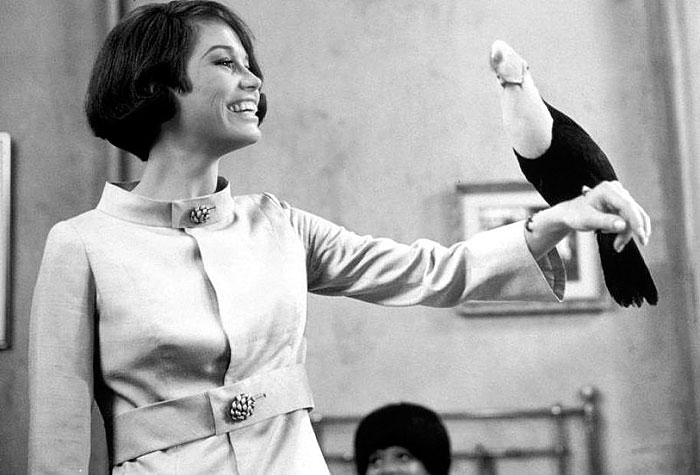 What's So Bad About Feeling Good? (1968) | ČSFD.cz