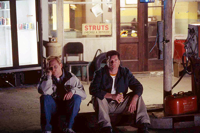 Love & Support (2001) | ČSFD.cz