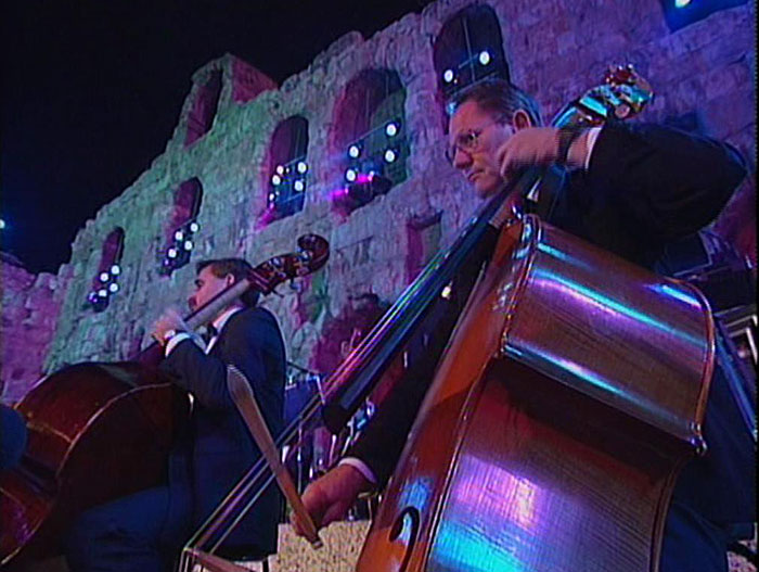 Yanni: Live at the Acropolis (1994) | ČSFD.cz