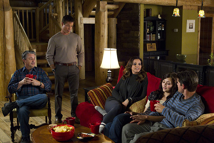 Rodina v ohrožení (2011) | ČSFD.cz