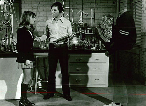 Now You See Him, Now You Don't (1972) | Gallery - Lobby cards | ČSFD.cz