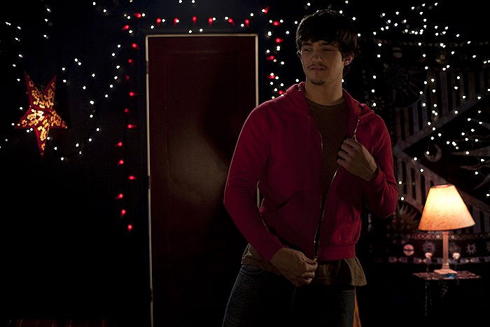 Strapped (2010) | ČSFD.cz