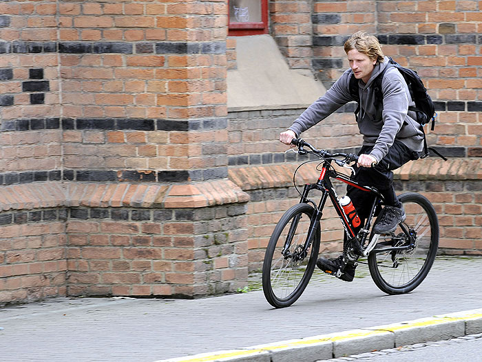 Posel (2012) | ČSFD.cz