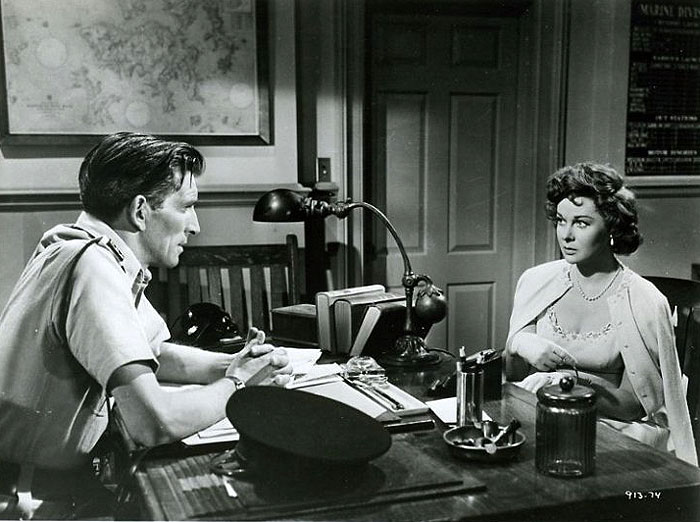 Žoldnéř (1955) | ČSFD.cz