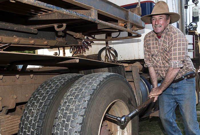 Outback Truckers (2012) | ČSFD.cz