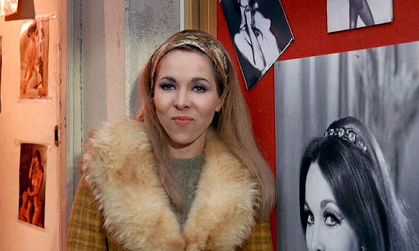 Zeta One (1969) | ČSFD.cz