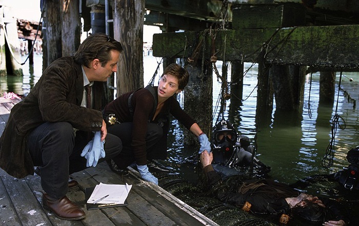 Twisted - Der erste Verdacht (2004) | Filmothek | ČSFD.cz