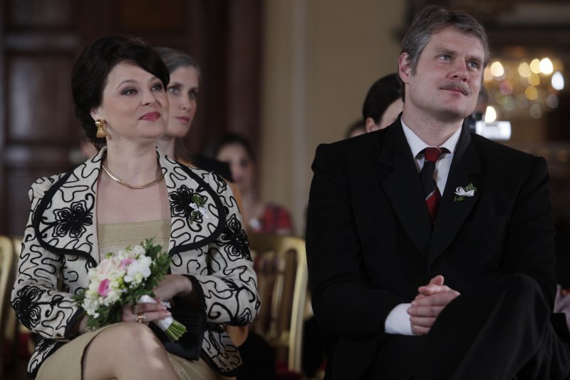 Wonderful Times - Něco končí, jiné začíná (S05E22) (2013 ...