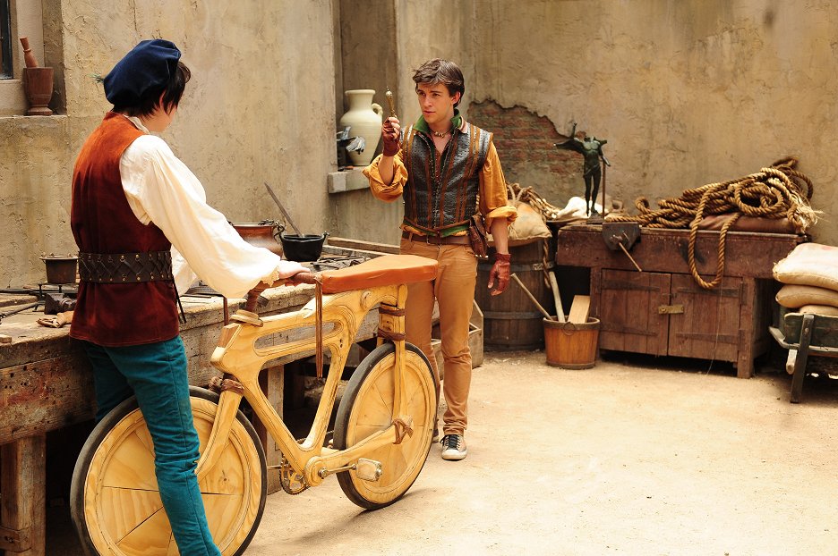 Leonardo (2011) | ČSFD.cz