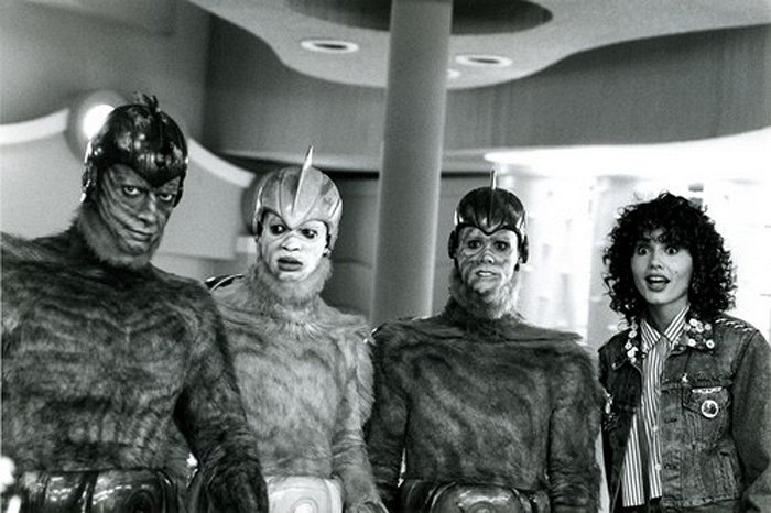 Pozemšťanky jsou lehce k mání (1988) | ČSFD.cz