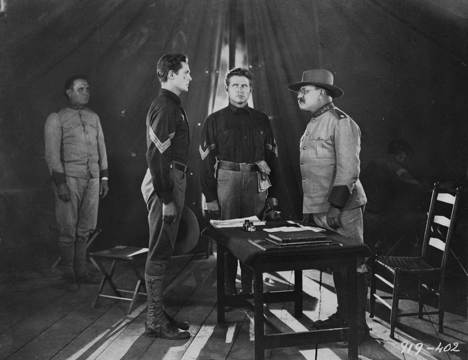 Frank Hopper | ČSFD.cz