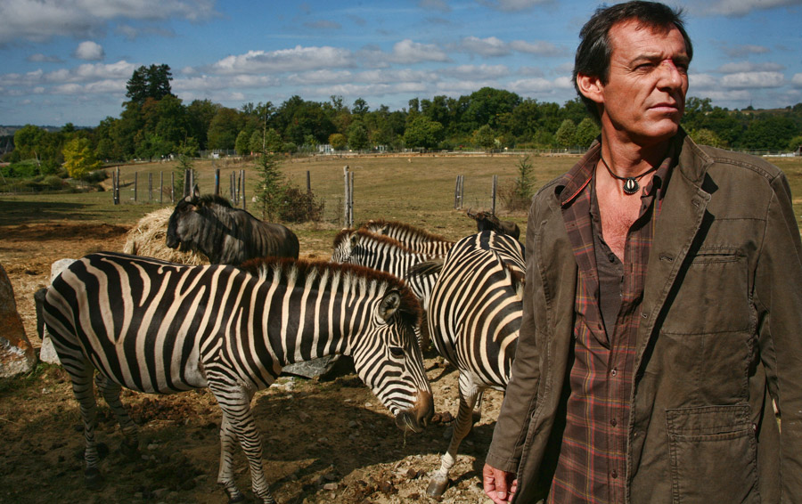 Viktor z divočiny - Prach v očích (2011) | ČSFD.cz