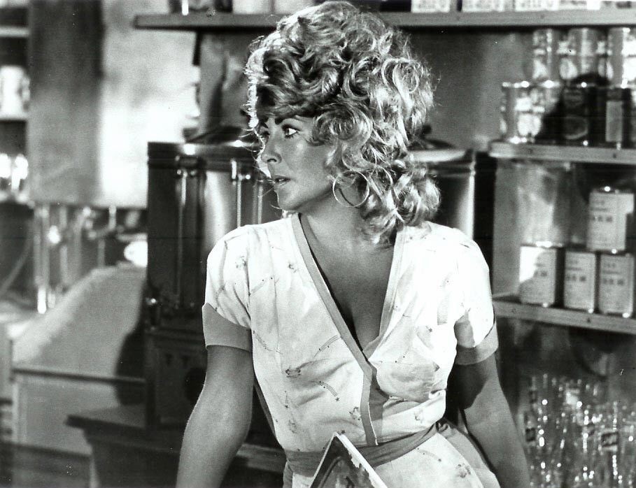 Hammersmith Is Out (1972) | ČSFD.cz